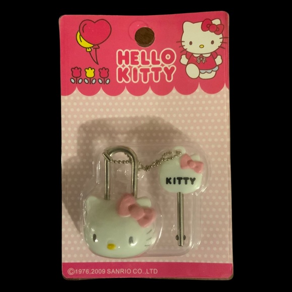 Hello Kitty | Accessories | Hello Kitty Padlock With Keynwt | Poshmark